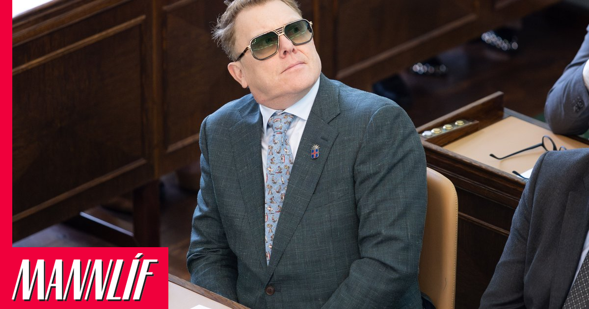 Jón Gnarr leitar að surströmming á Íslandi